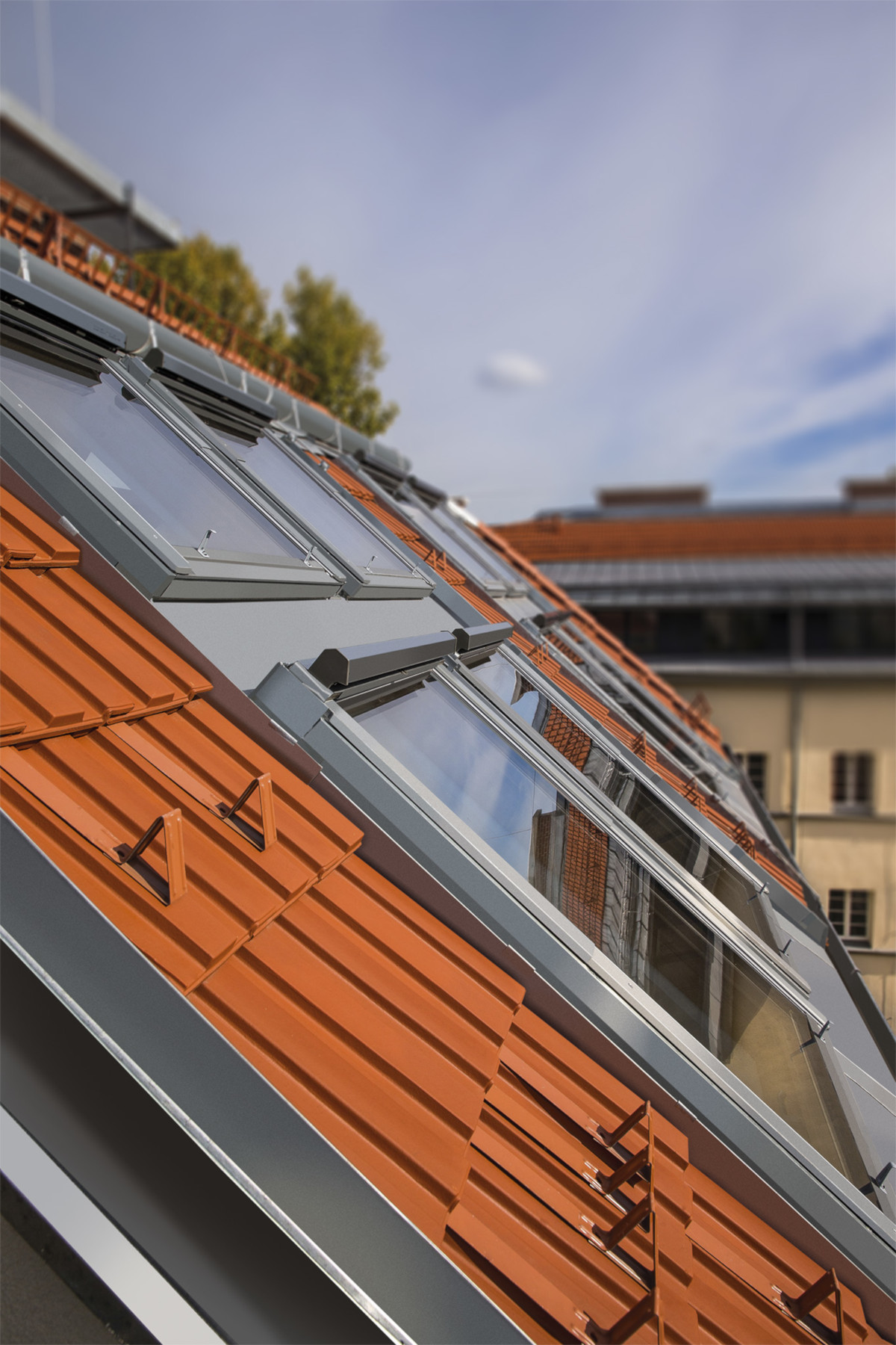600 non-standard FAKRO roof windows in Goethehof - FAKRO